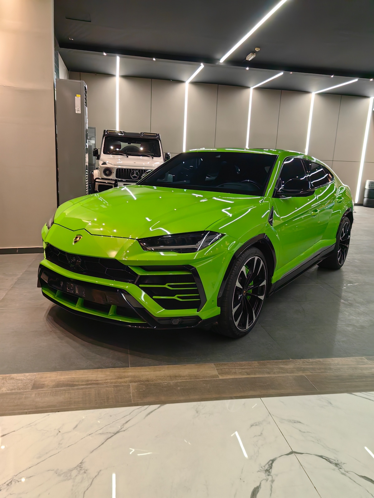 2020 Lamborghini Urus European - iCarsU.com