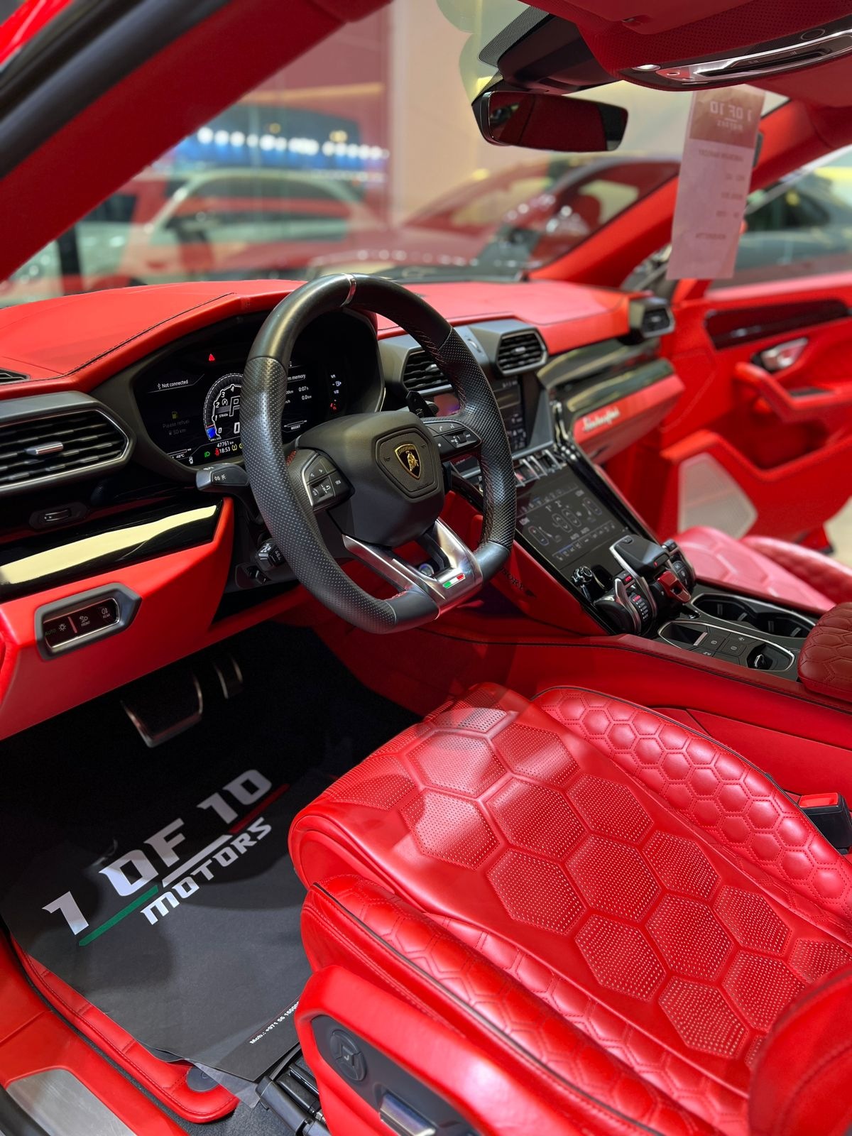 GCC 2019 Lamborghini Urus - iCarsU.com