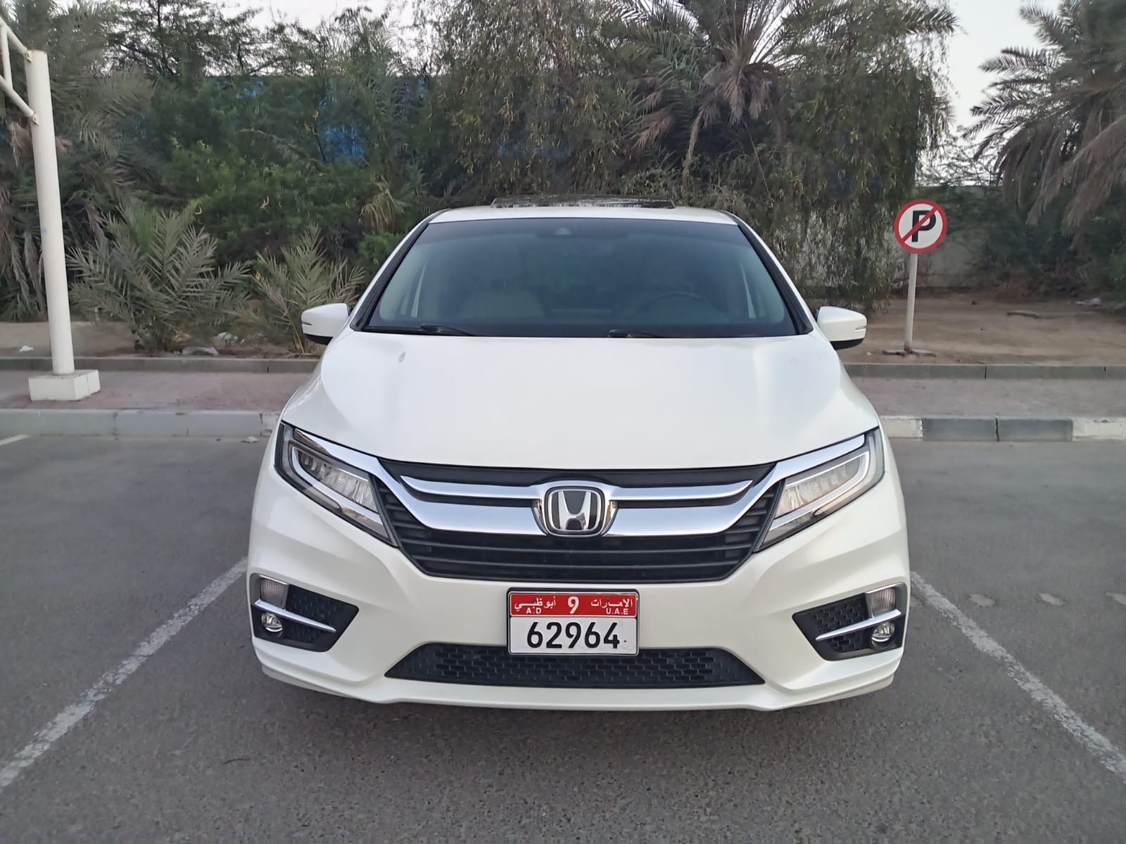 2019 Honda Odyssey Touring Elite GCC Specs Full Options - iCarsU.com